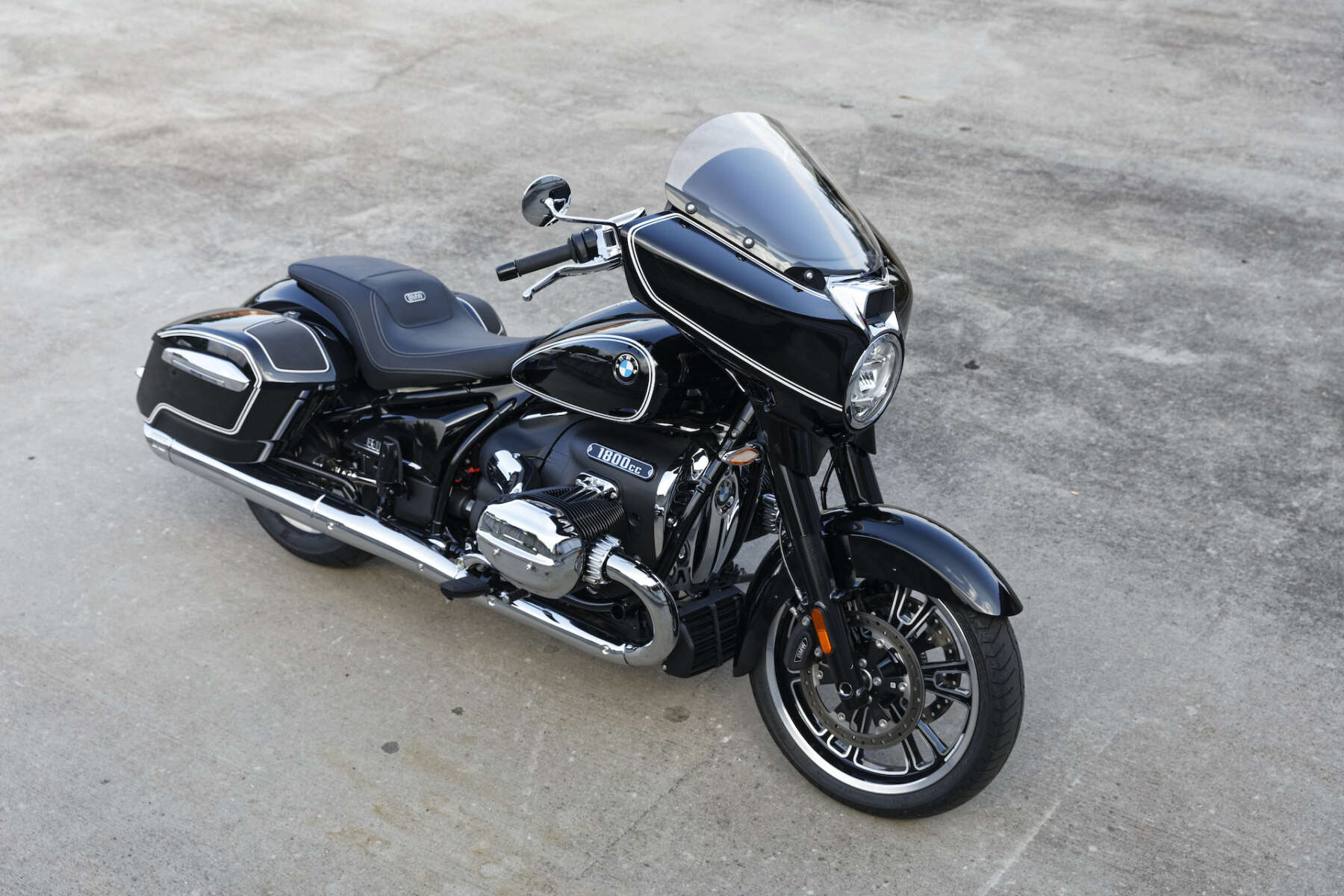 BMW R18B 海外【ドイツ】試乗記 Vol.01 なにがなんでも新型クルーザーに乗りたい - ForR