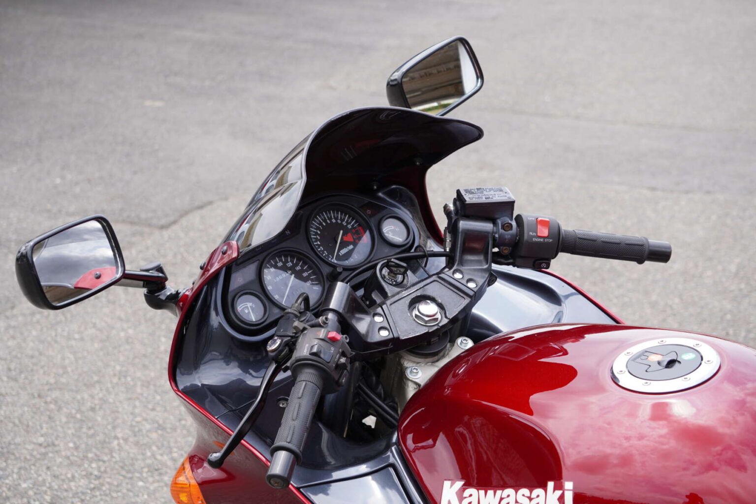 ZZ-R400は中型免許で希少な本格ツアラー、限定解除や逆輸入車への憧れを400ccで具現化した - ForR