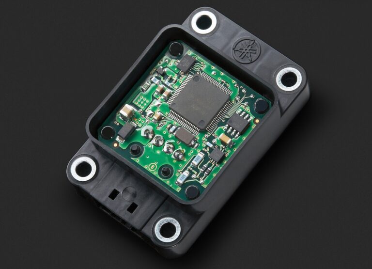 バイクのソレなにがスゴイの！？ Vol.16 『IMU』～バイク専門用語をわかりやすく解説！ - ForR