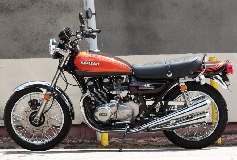 カワサキ 750RSという偶像【前編】 ～“ゼッツー（Z2）”は一度死に、蘇った～ - ForR