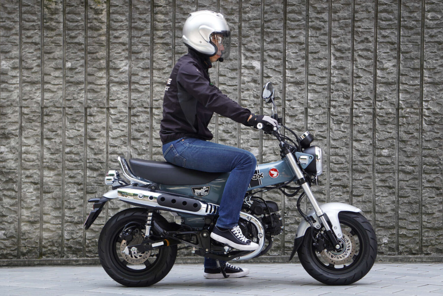 ダックス125はカブっぽいけどスポーティでクイック！ 新しい選択肢を歓迎 - ForR