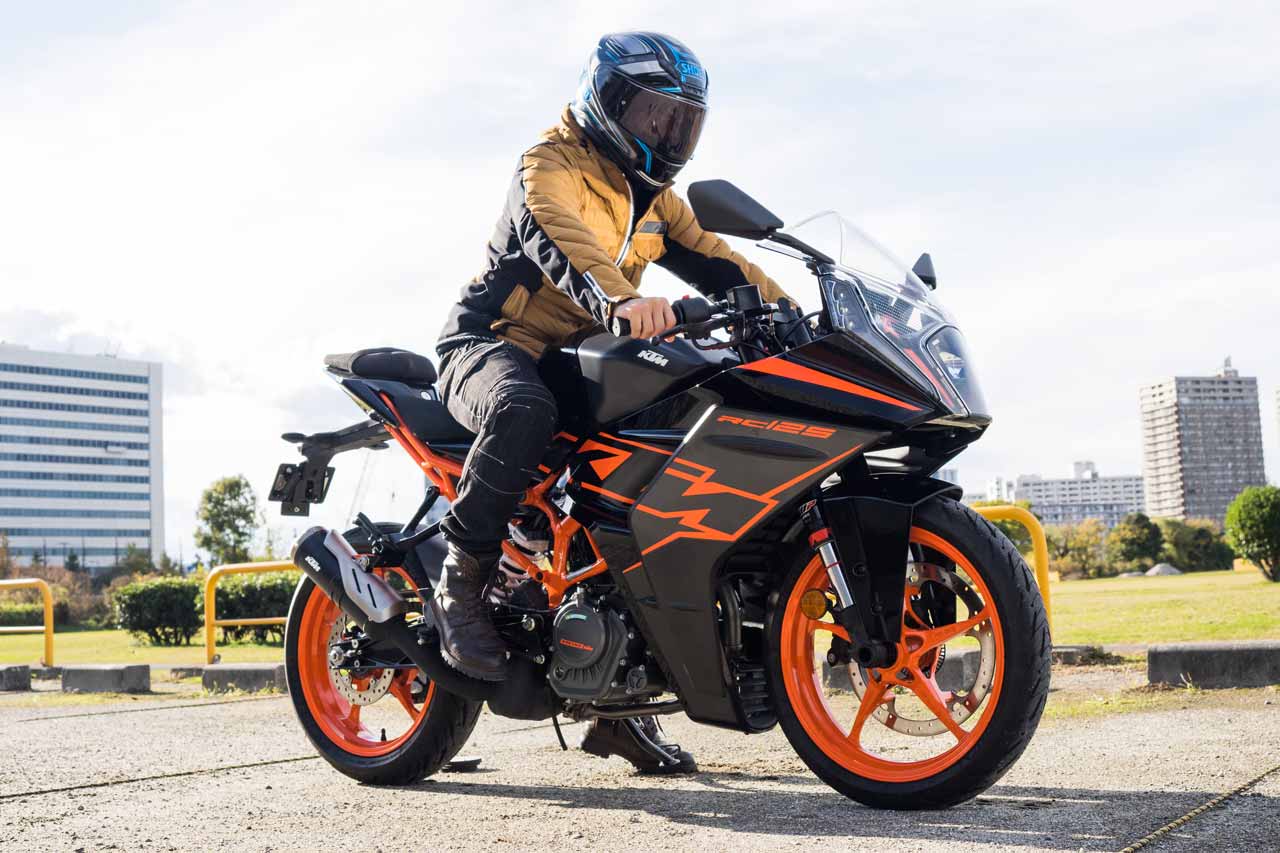125cc最強はこれだ！KTM RC125 2022年 試乗インプレッション - ForR