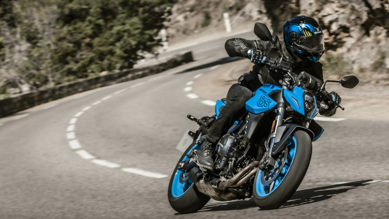 魅惑デザイン全開!! スズキの新作 GSX-8S詳報〈スタイリング／デザイン編〉 - ForR