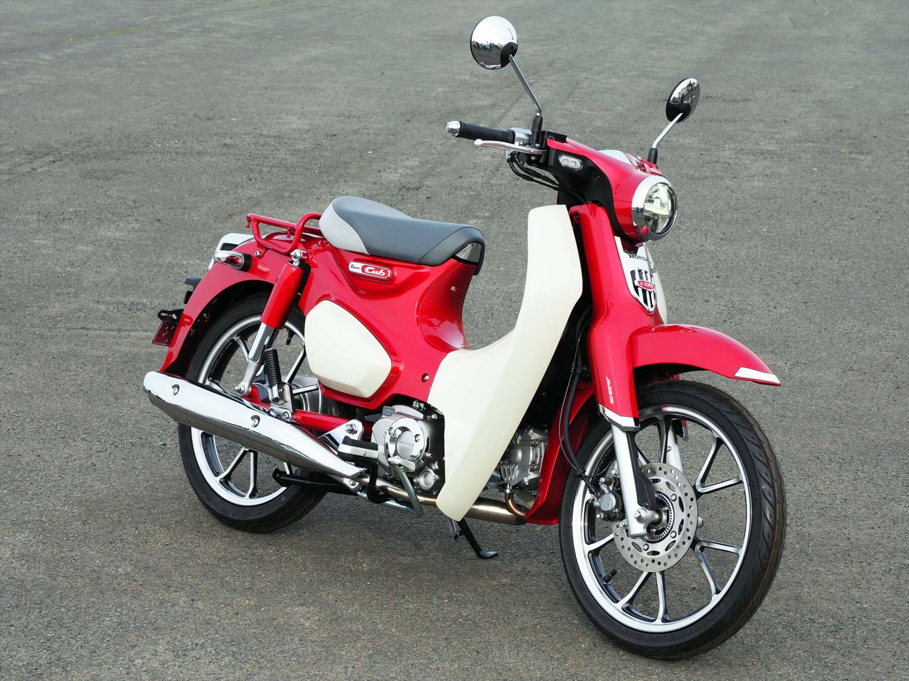 C125を購入し〈37年ぶりにリターンライダー〉となった旧友に指導（!?）を頼まれたのだが果たして - ForR