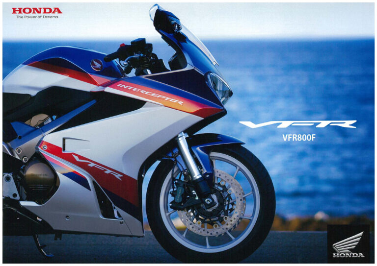 VFR800FというハイメカV4の貴公子【後編】～ アップデートされ約6年ぶりに復活したミドルV4は最終走者として堂々のフィニッシュ！ ～ - ForR