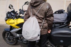 OGKカブト×レッドバロンのコラボヘルメット『SHUMA（シューマ）』の限定カラーがカッコよ過ぎるっ！ - ForR